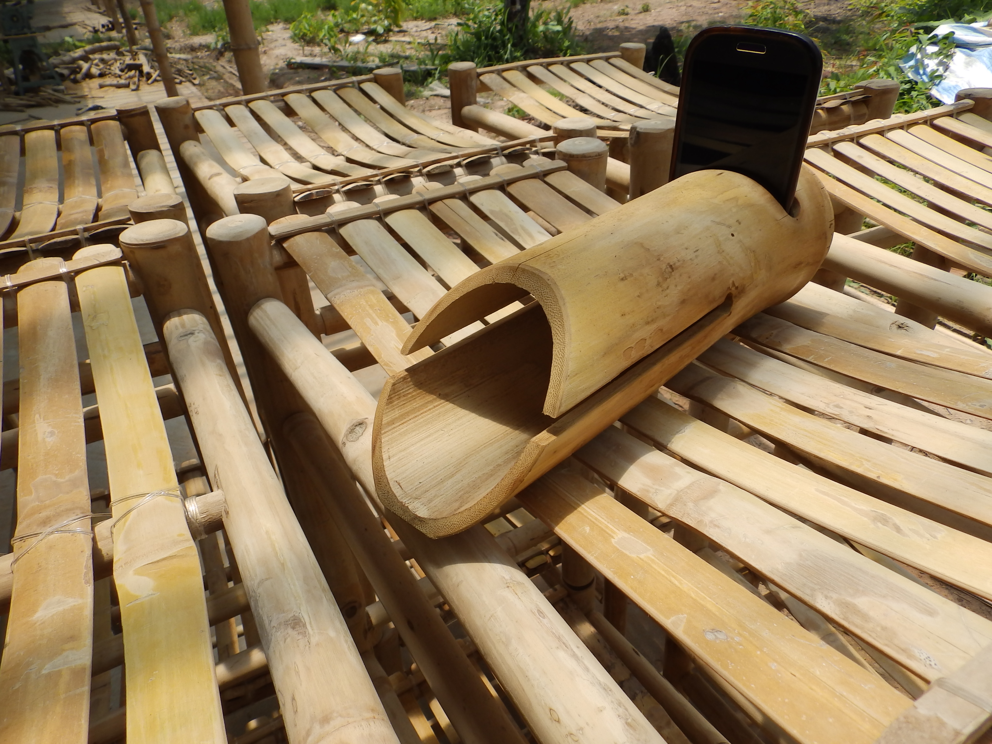 The most sustainable speaker for mobile phones in the world | WWF