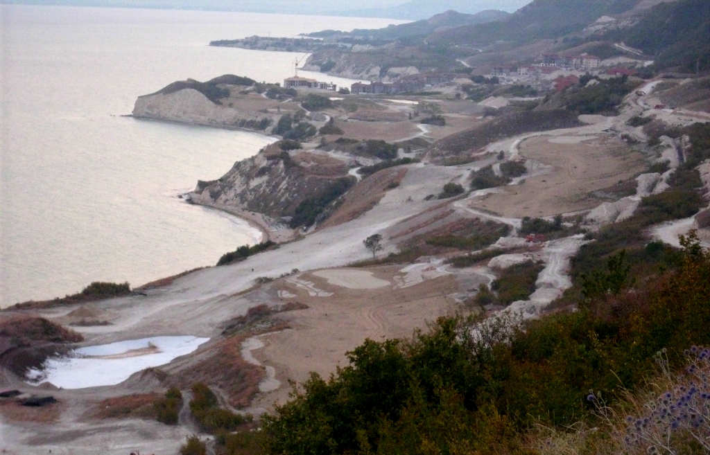 A golf course in Bulgaria could ruin the last Black Sea steppes | WWF