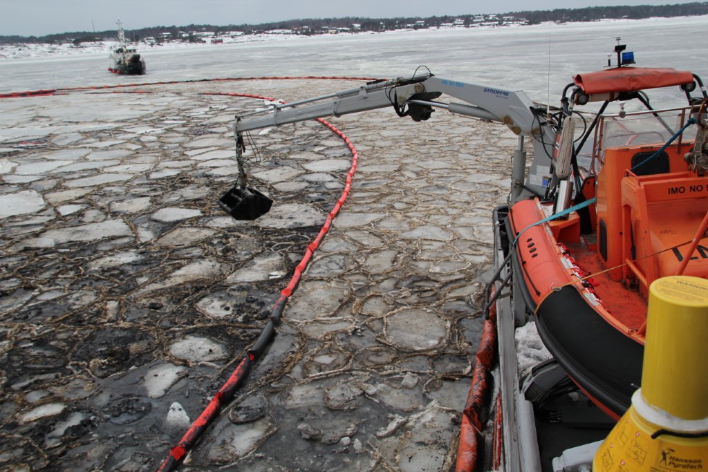 Strong regulations will reduce risk of Arctic oil spills in Canada | WWF