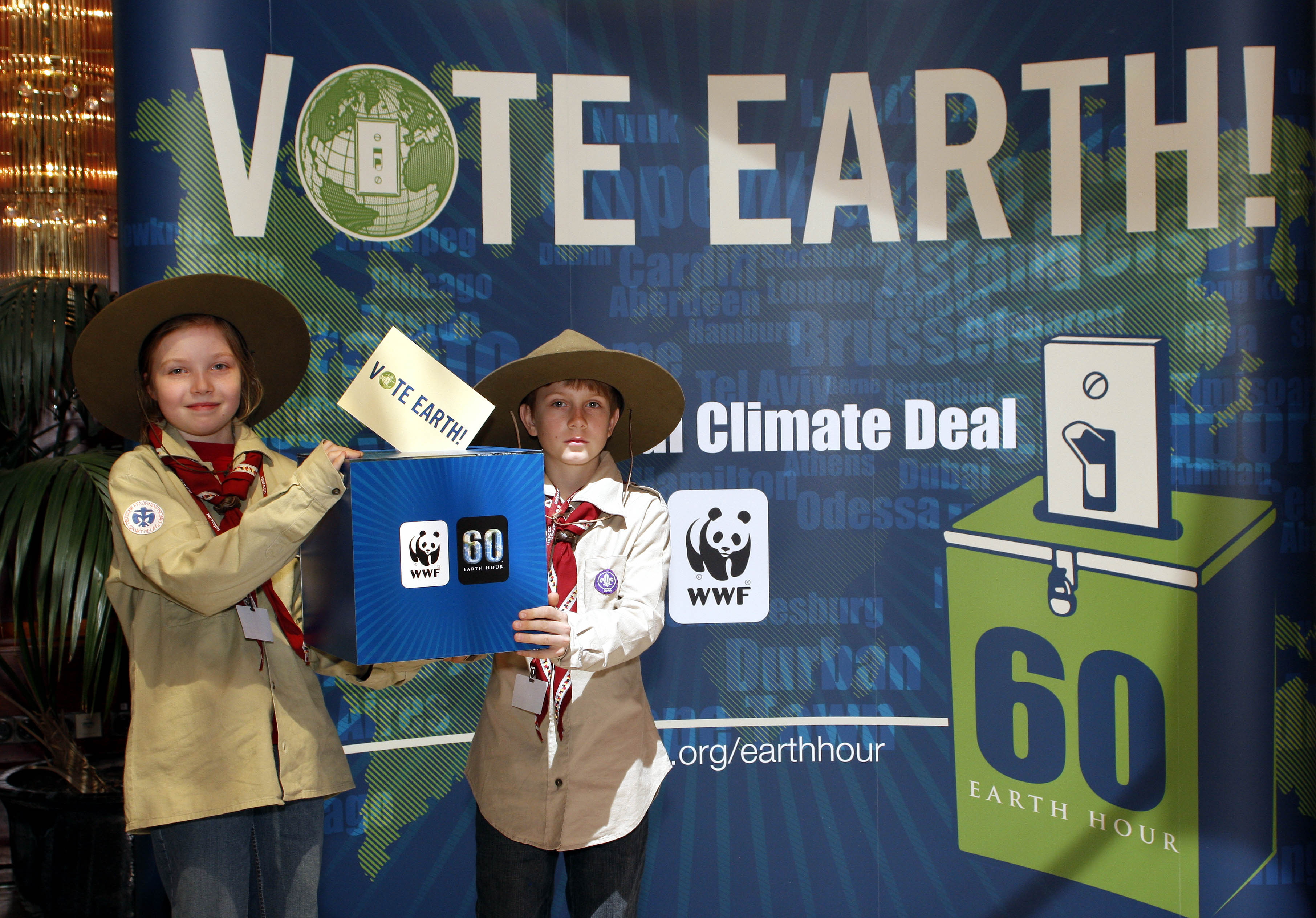 UN Climate head takes Earth Hour message to climate talks | WWF