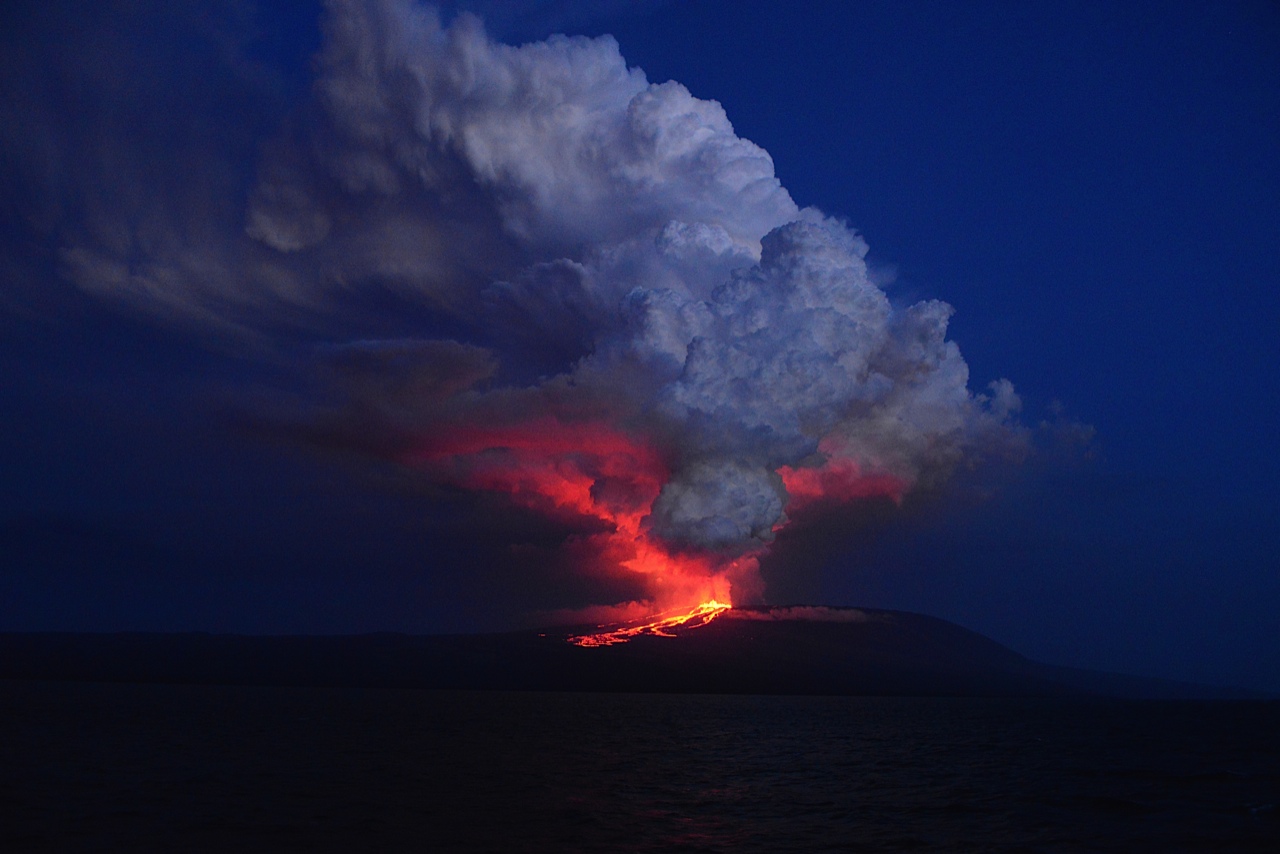 La erupción del volcán Wolf: un espectáculo de las Islas Galápagos | WWF