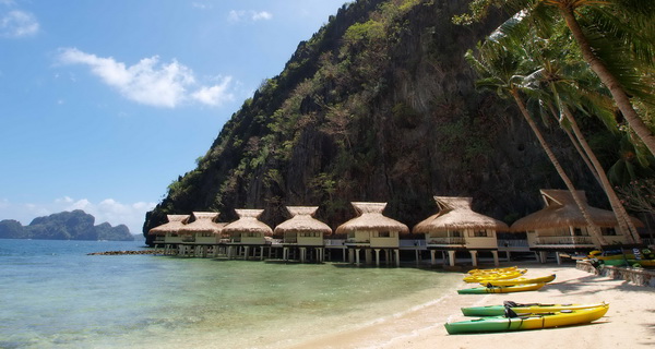 These Coral Triangle resorts prove that a tropical paradise can be ...