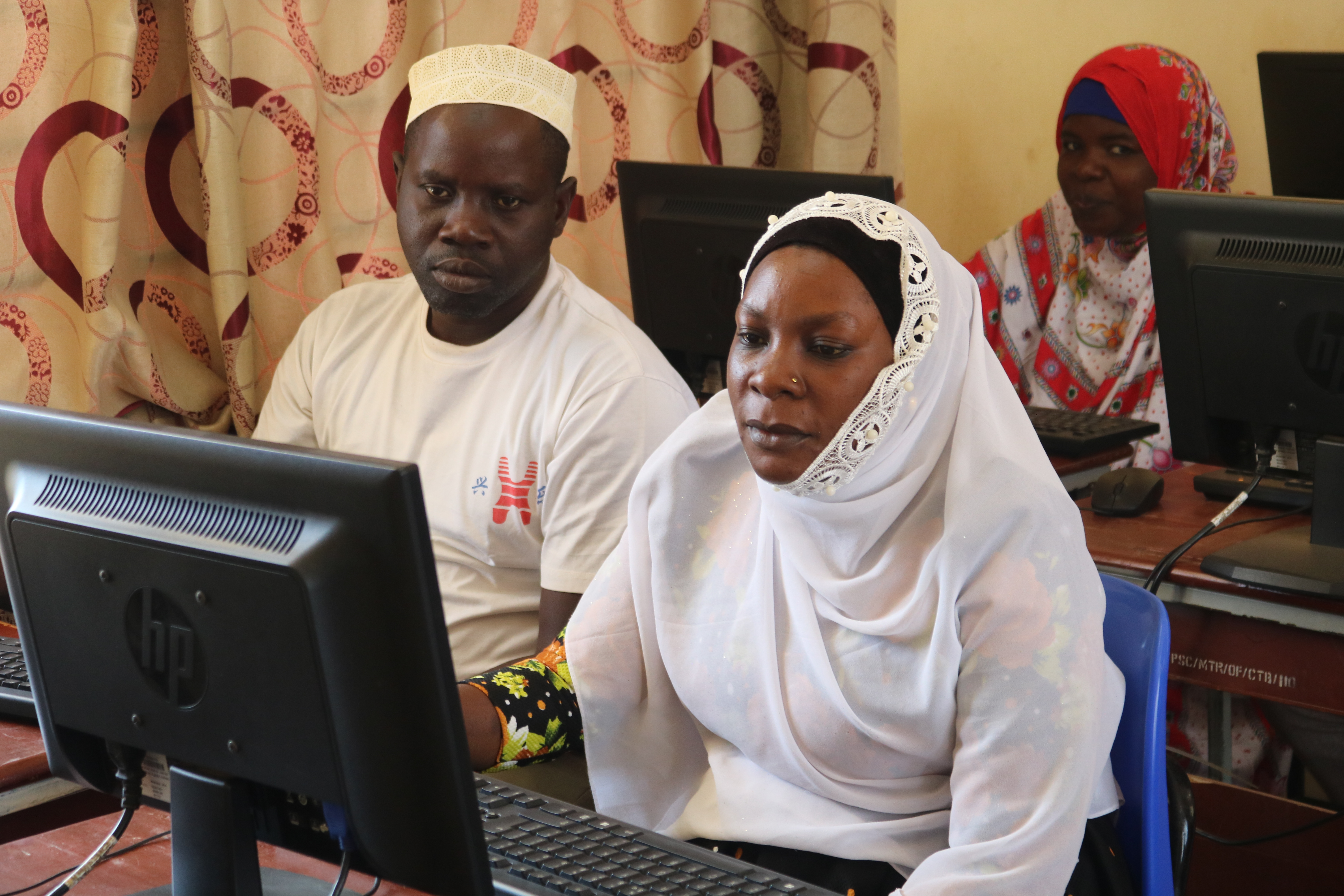 Beach Management Units facilitated with ICT Training and Equipment | WWF