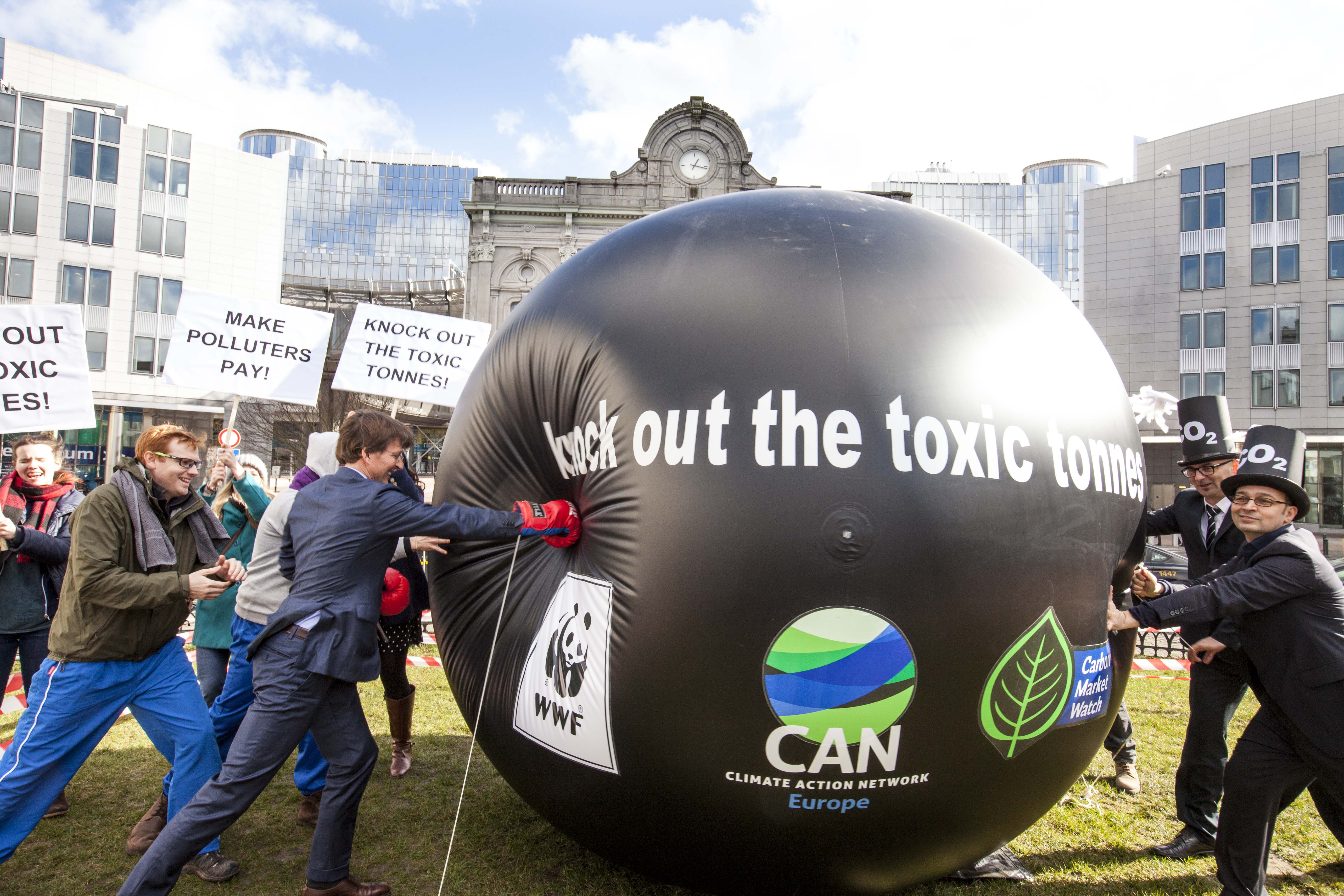 European Parliament takes a step to knock out Europe’s toxic tonnes ...