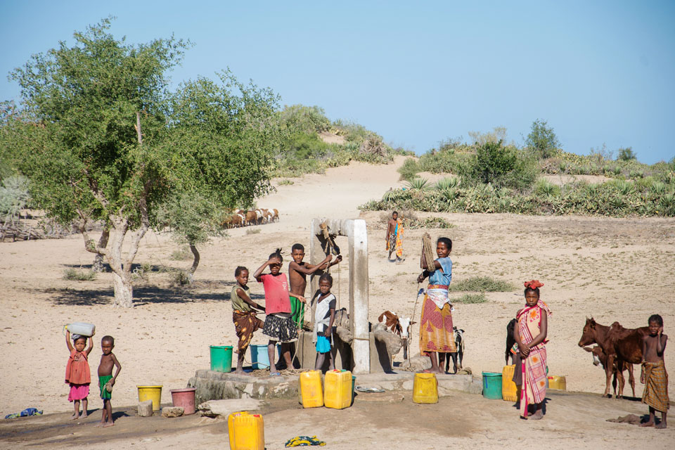 Drinking water for the Mahafaly Plateau communities! | WWF