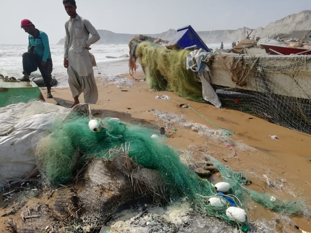 Cyclone Kyarr leads to increase in plastic pollution along Balochistan ...