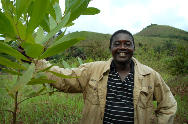REDD+ People: Joachim Mbadu, farmer -- Democratic Republic of Congo | WWF