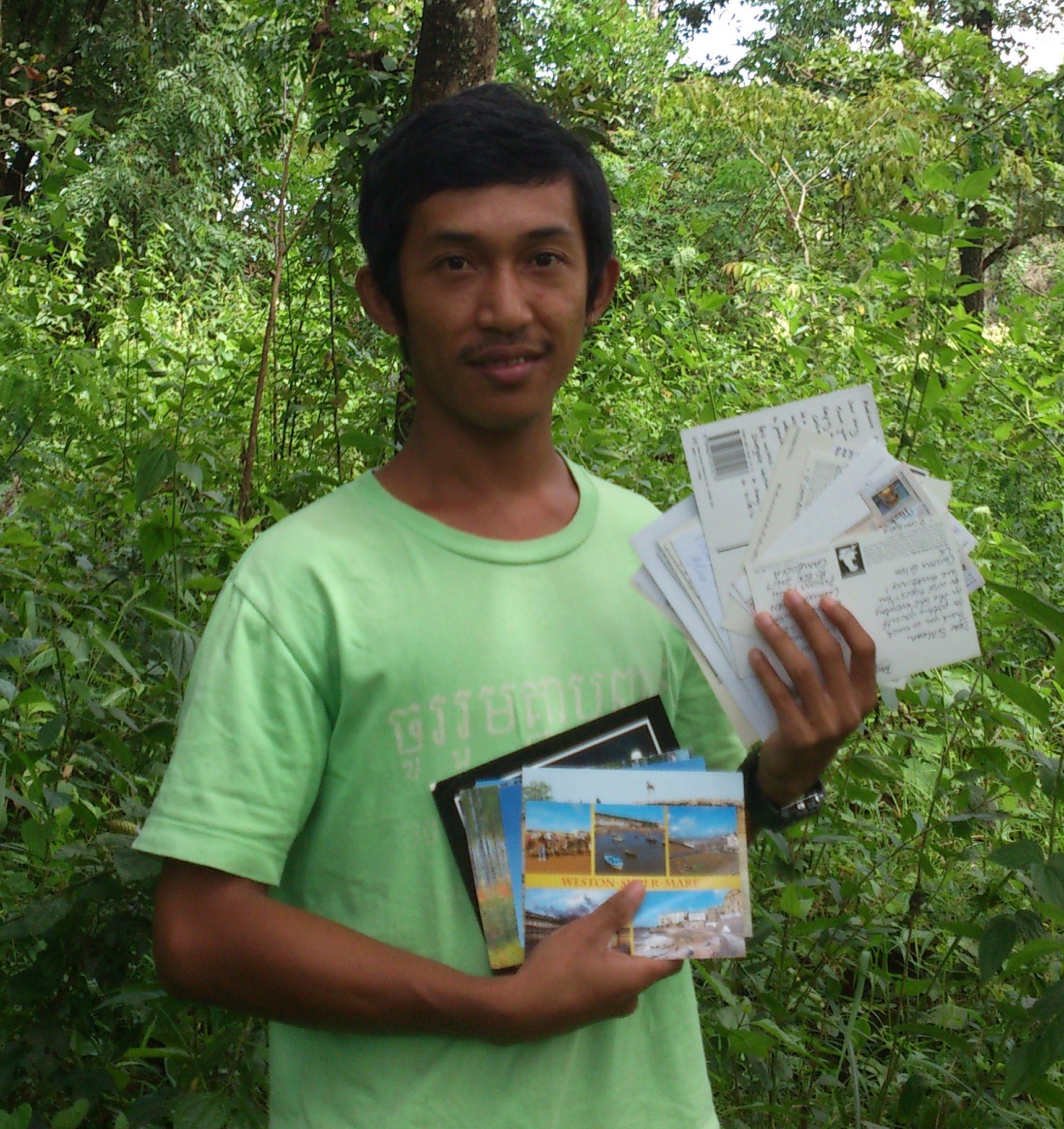 Cambodia's rangers receive their postcards | WWF